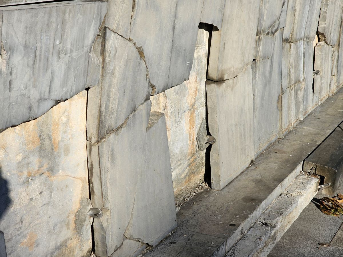 FOTO Ružne slike iz strogog centra Splita: "Raspada se fasada poznatog muzeja kod Peristila"