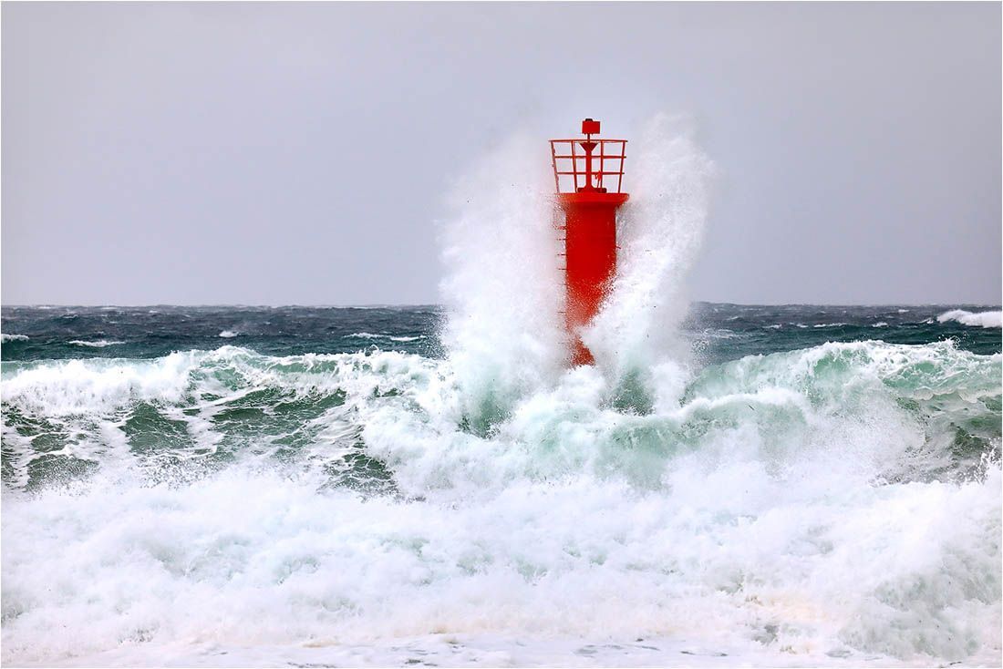 OLUJNO JUGO NA JADRANU More ponegdje 5!