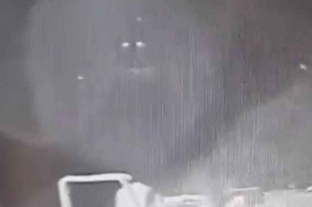 VIDEO Objavljena snimka strašnog potonuća jedrilice u Italiji VIDEO Objavljena snimka strašnog potonuća jedrilice u Italiji