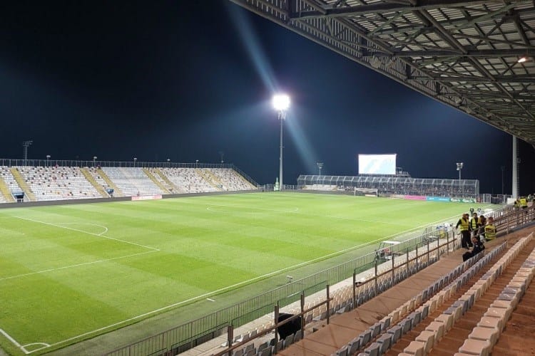 RIJEKA - HAJDUK Jadranski derbi na Rujevici, policija poziva na ...