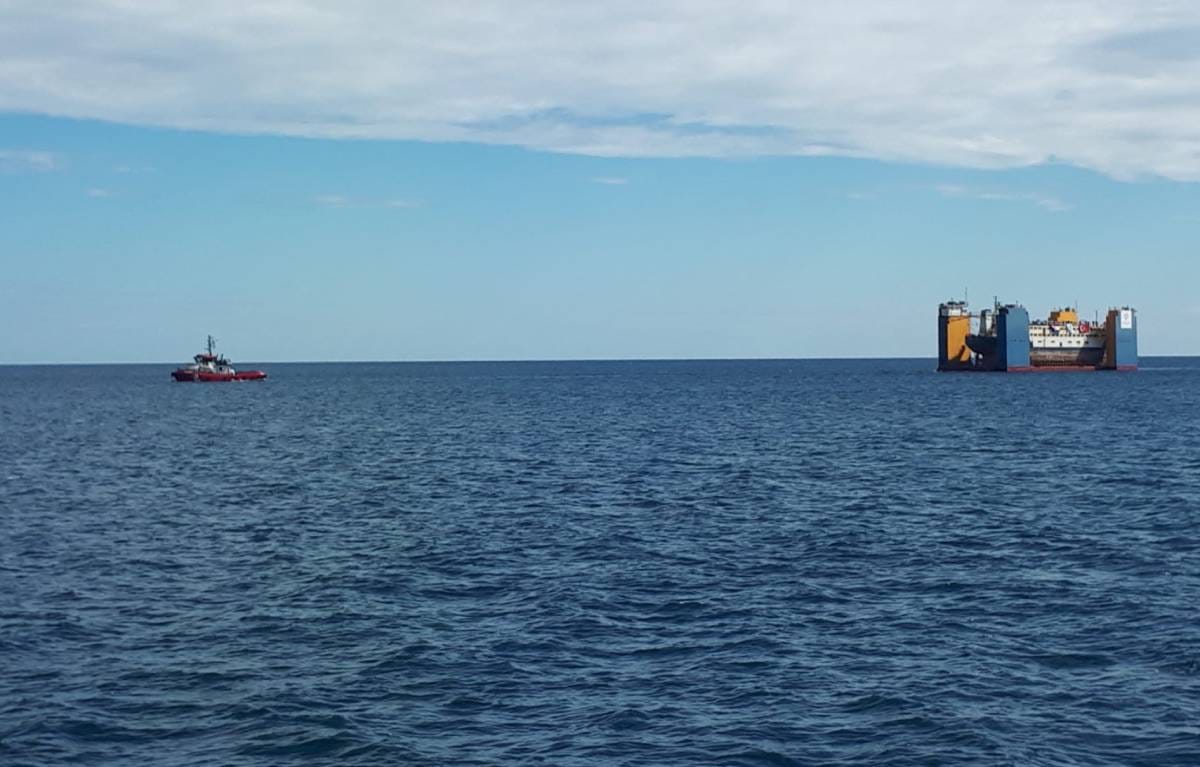 Odsukani brod Deala napokon otegljen iz teritorijalnih voda Republike ...