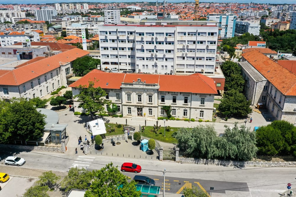 Pacijent zadovoljan radom neurokirurga, zadarskoj bolnici donirao 20 ...