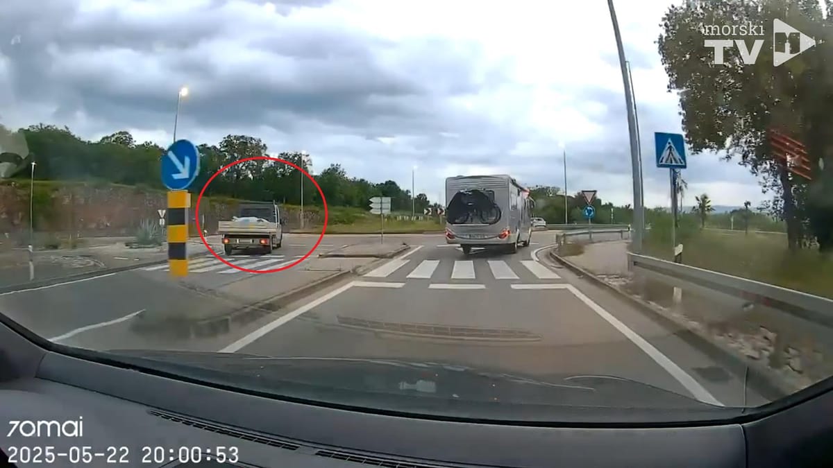 UHVAĆEN VOZAČ SA SNIMKE Kroz kružni tok na Krku vozio u pogrešnom smjeru bez vozačke dozvole!