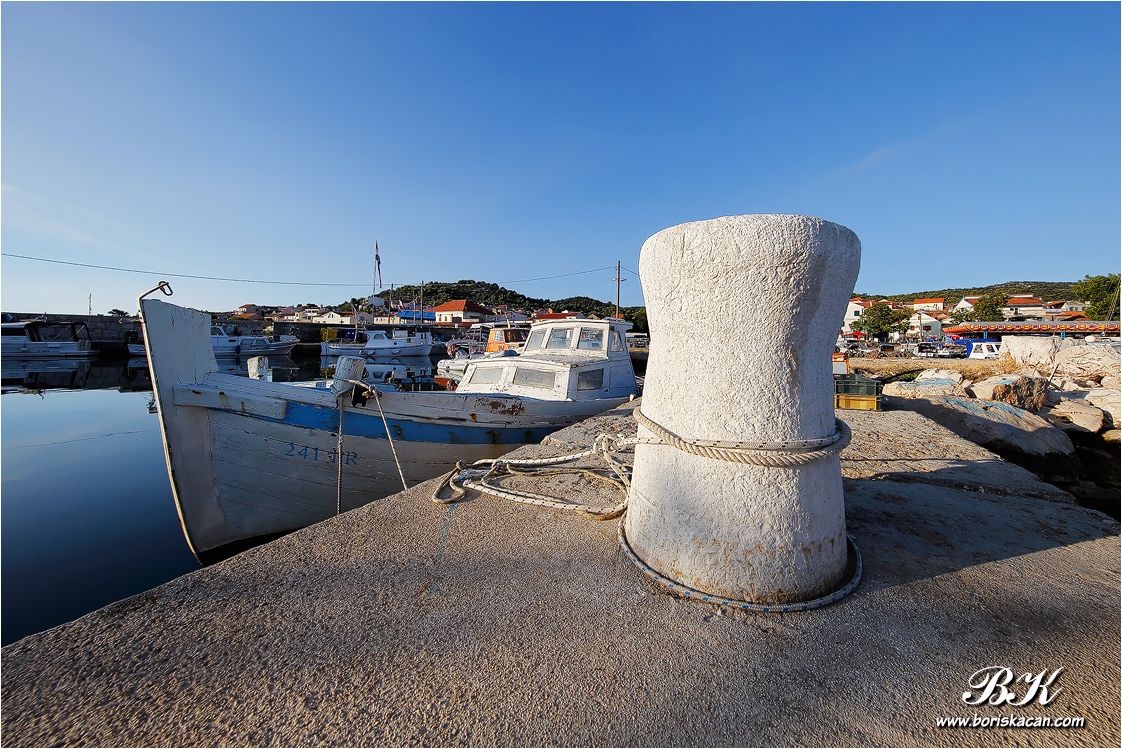 KAMENE BITVE Zaboravljeni povijesni spomenici | | Morski HR